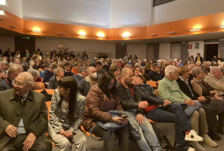 Genova, il Liceo Cassini compie cent’anni: grande festa in aula magna ...